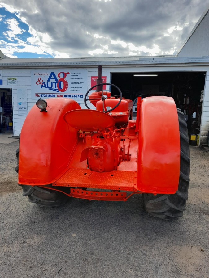 Case LA Tractor Restoration